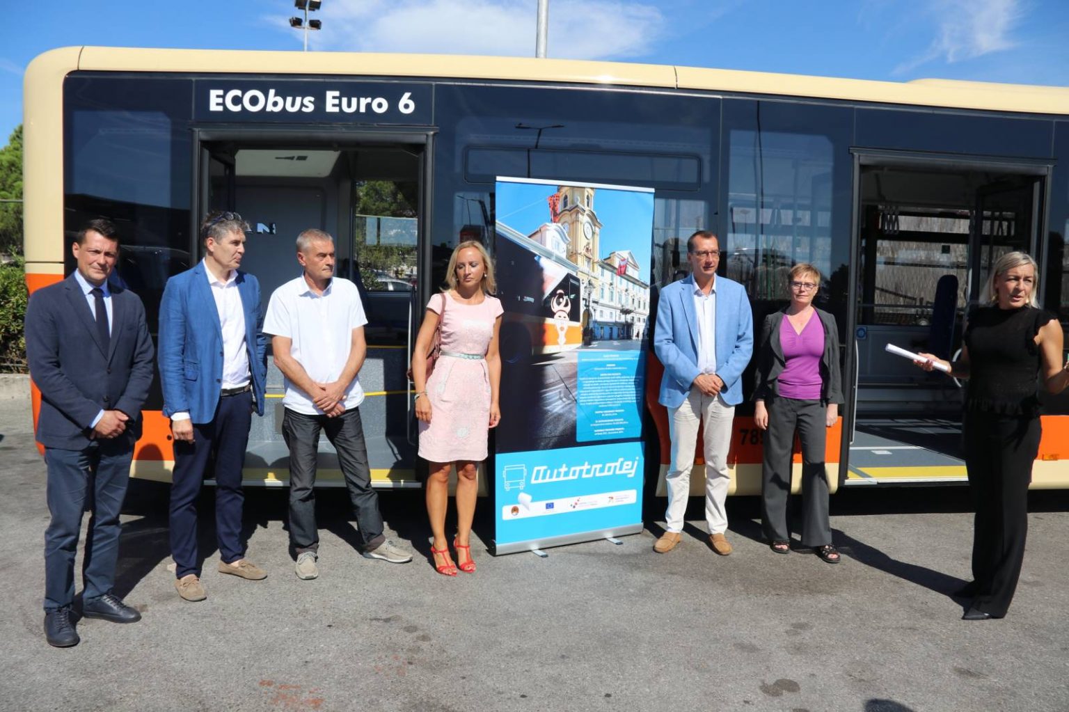 Predstavljeno 14 novih autobusa Autotroleja - MojaRijeka