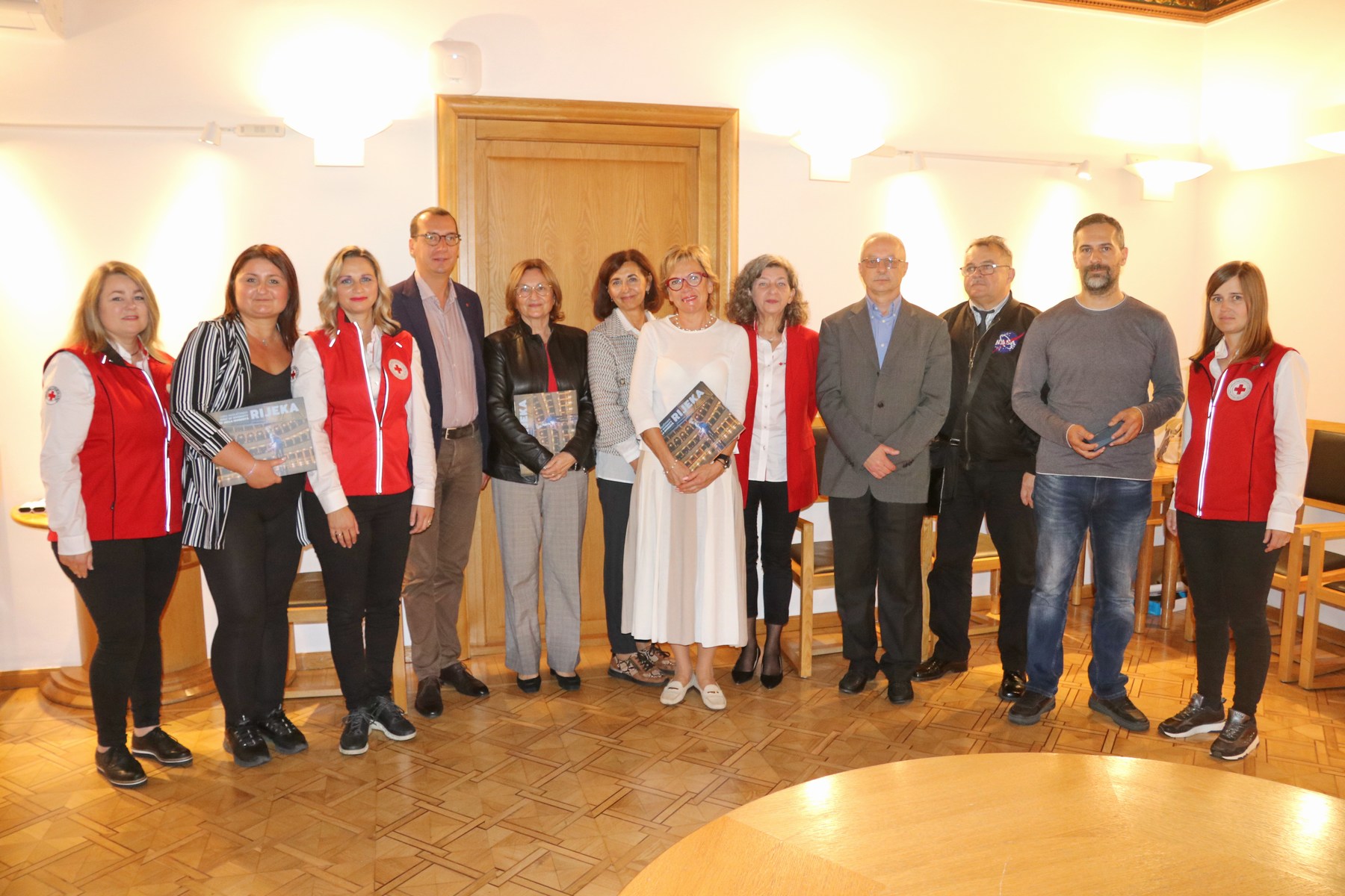 Višestruki dobrovoljni darivatelji krvi na prijemu u Gradu Rijeci - MojaRijeka