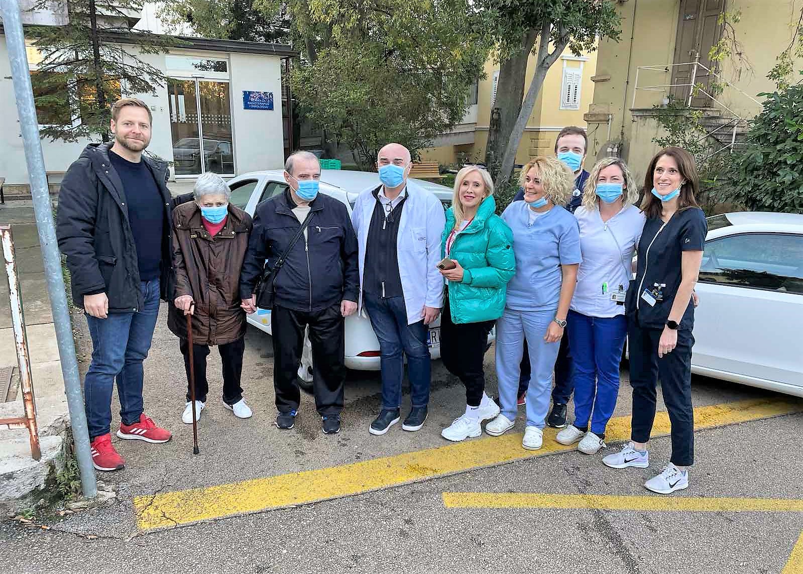 Zvjezdan Ružić s članicama Udruge Srce za nju vozio bolesne žene na terapije - MojaRijeka