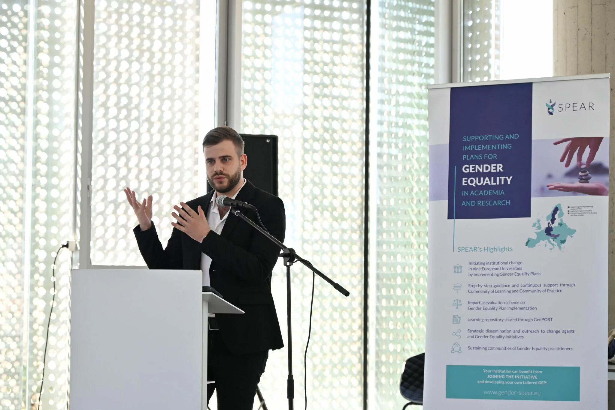 Televizijski novinar i urednik Nikola Vučić otkrio kako nastaje ...